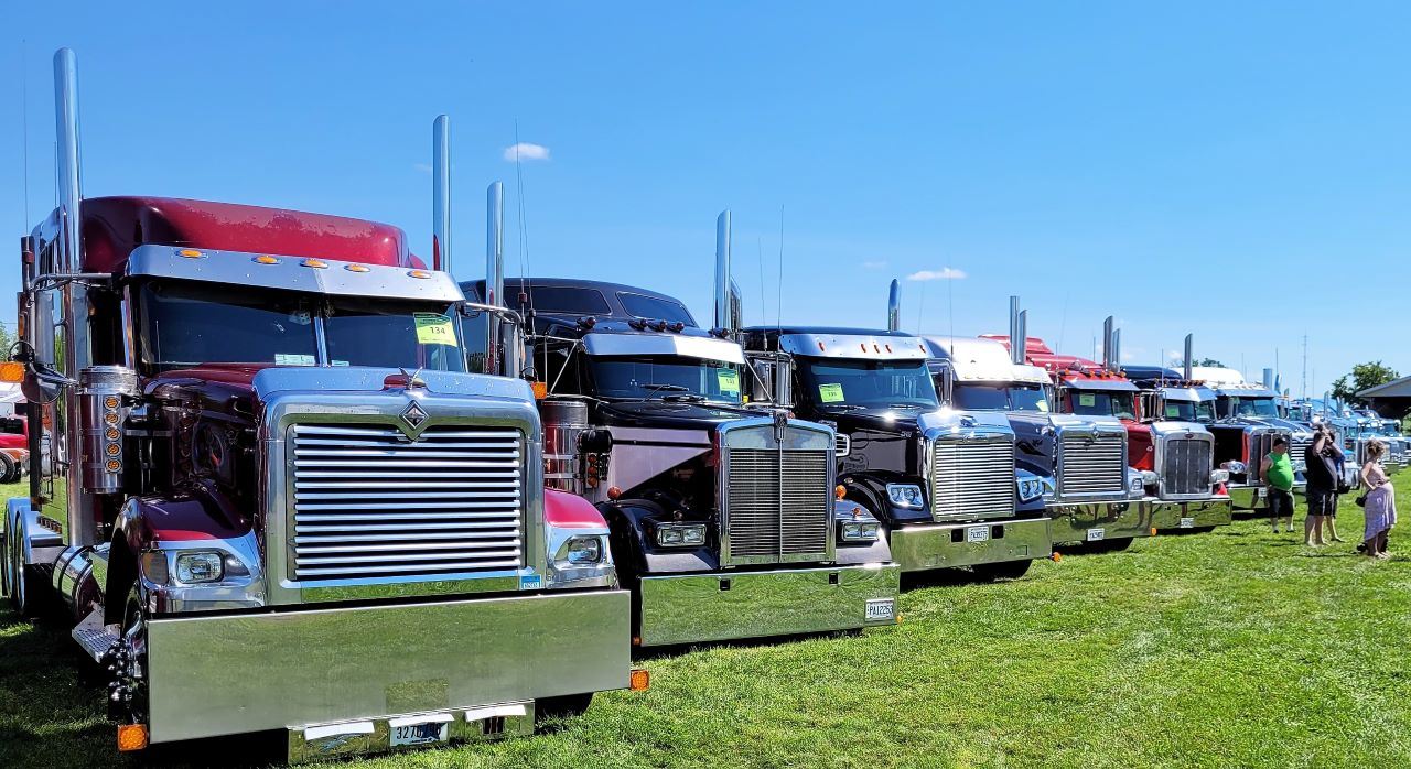 Truck Pull Show ‘N’ Shine draws big crowd to Vankleek Hill Fairgrounds ...