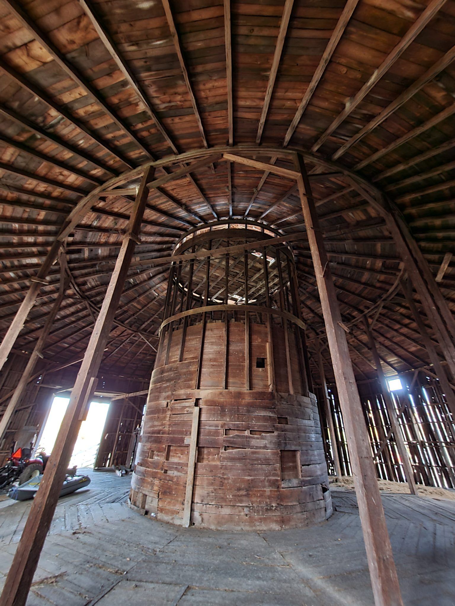 Historic Higginson Round Barn sells at auction - The Review Newspaper